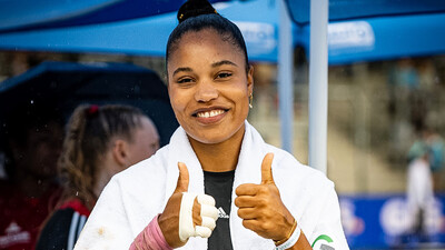 Yemisi Ogunleye bei erstem Start als Olympiasiegerin Zweite ...