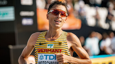 Boston-Marathon mit beiden Titelverteidigern und Johannes Motschmann ...